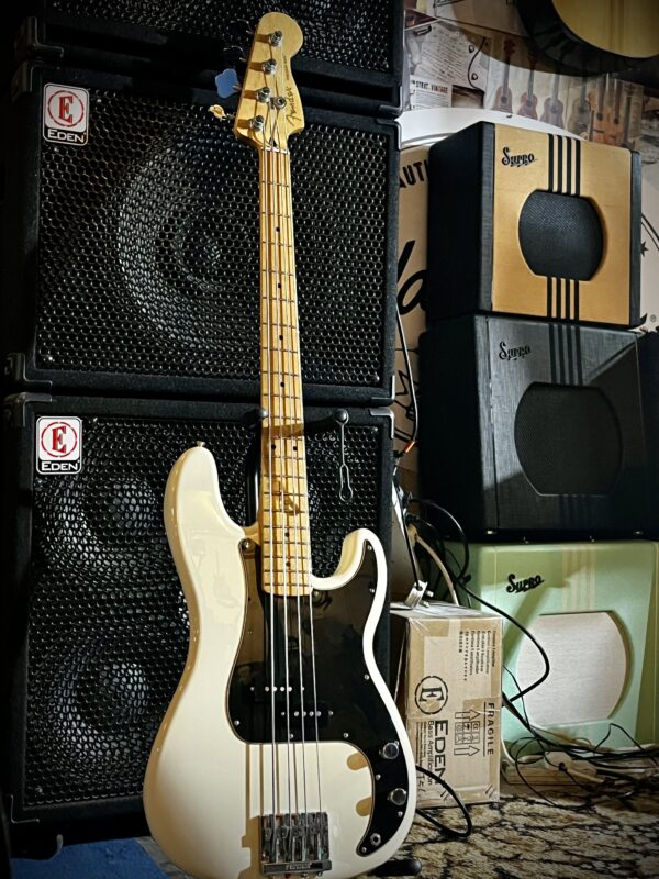 Fender Player Precision Bass - Band Aid Music